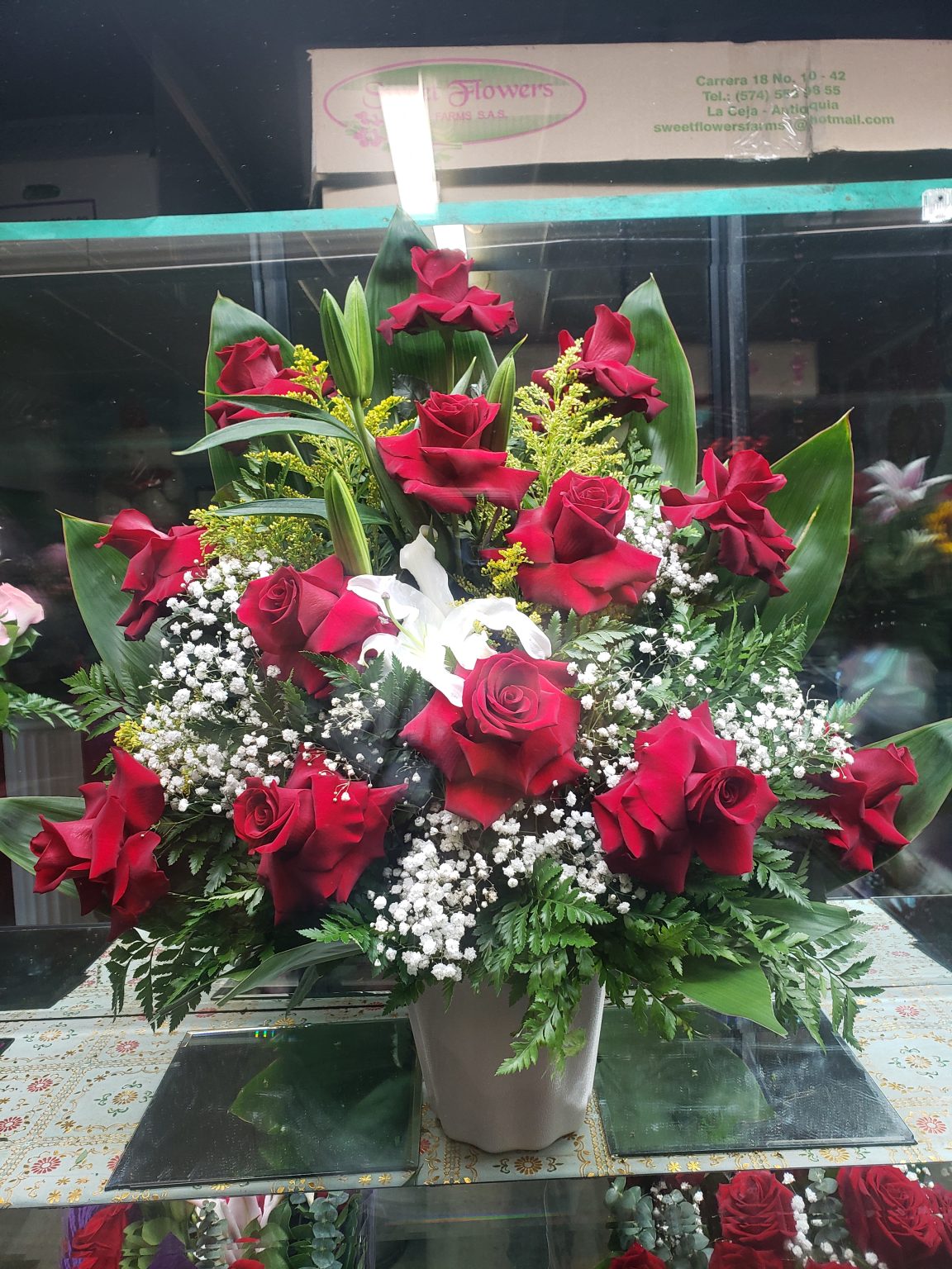 Linda's Flowers Gallery - Images of various Floral Arrangements