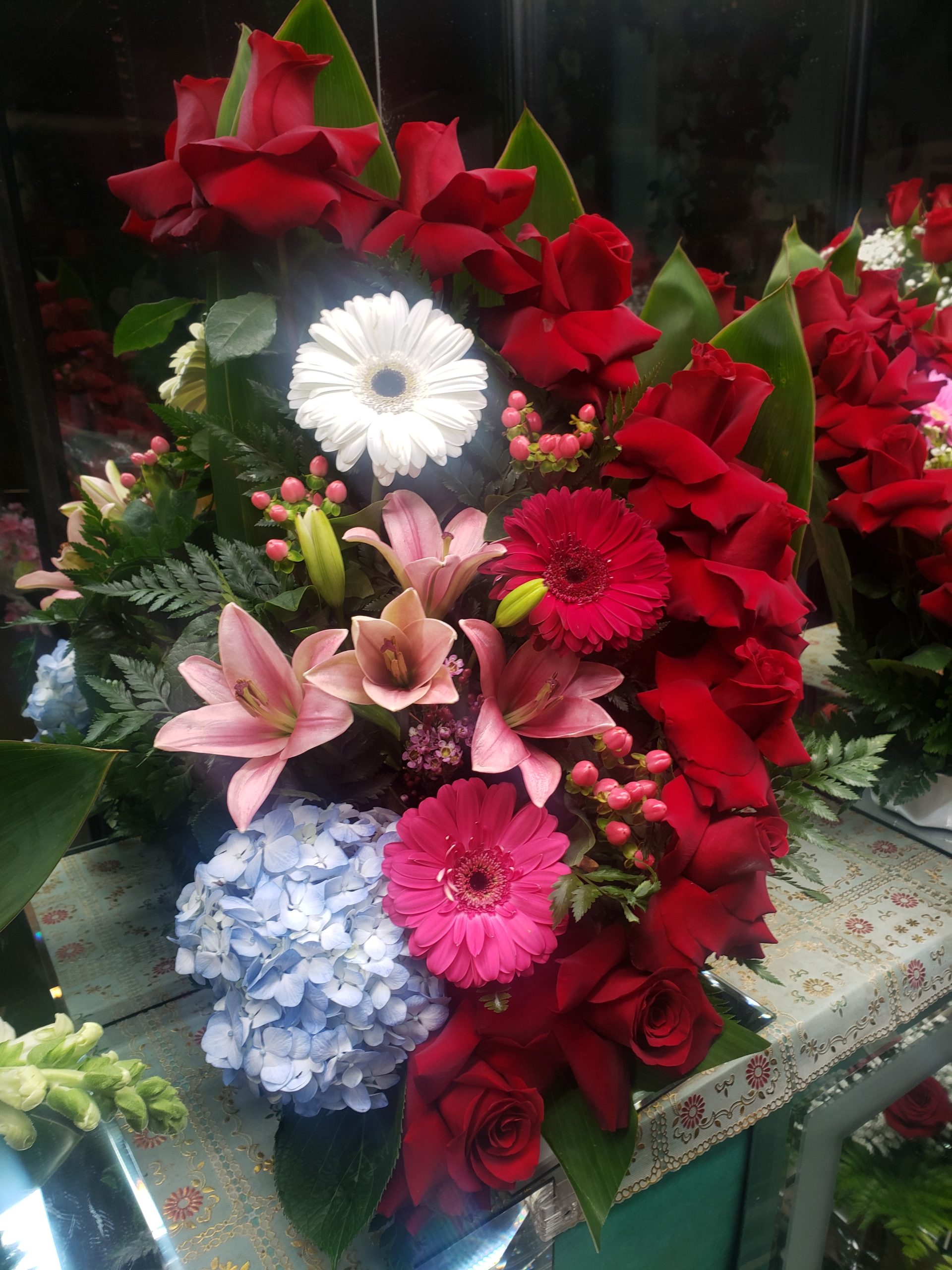 Linda's Flowers Gallery - Images of various Floral Arrangements