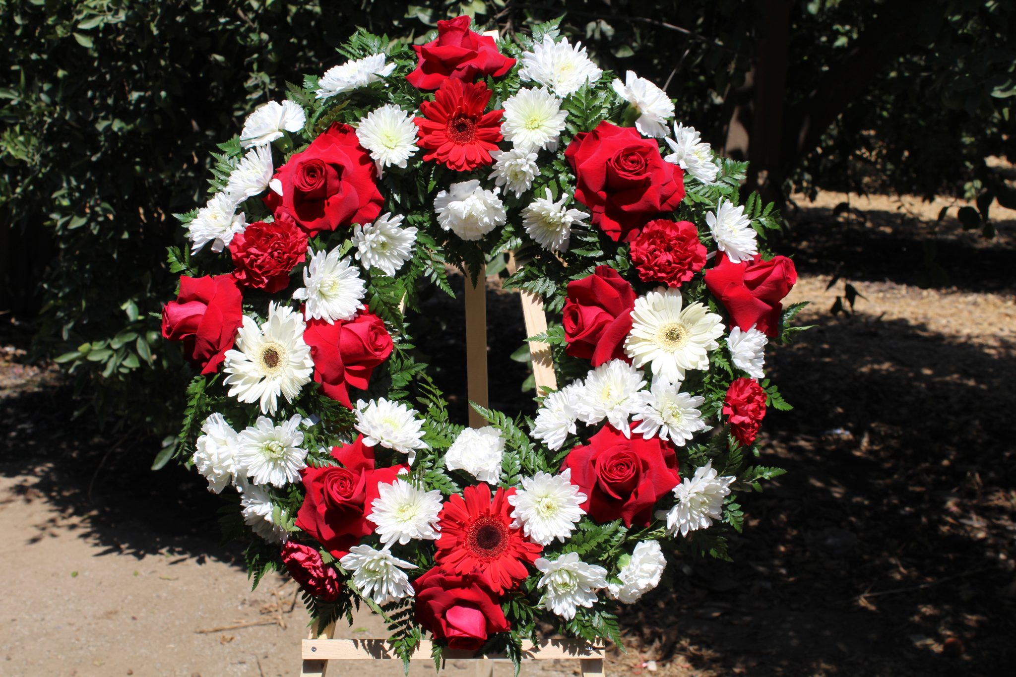 Linda's Flowers: Lindsay, CA - Linda's Flowers - (559)562-1777